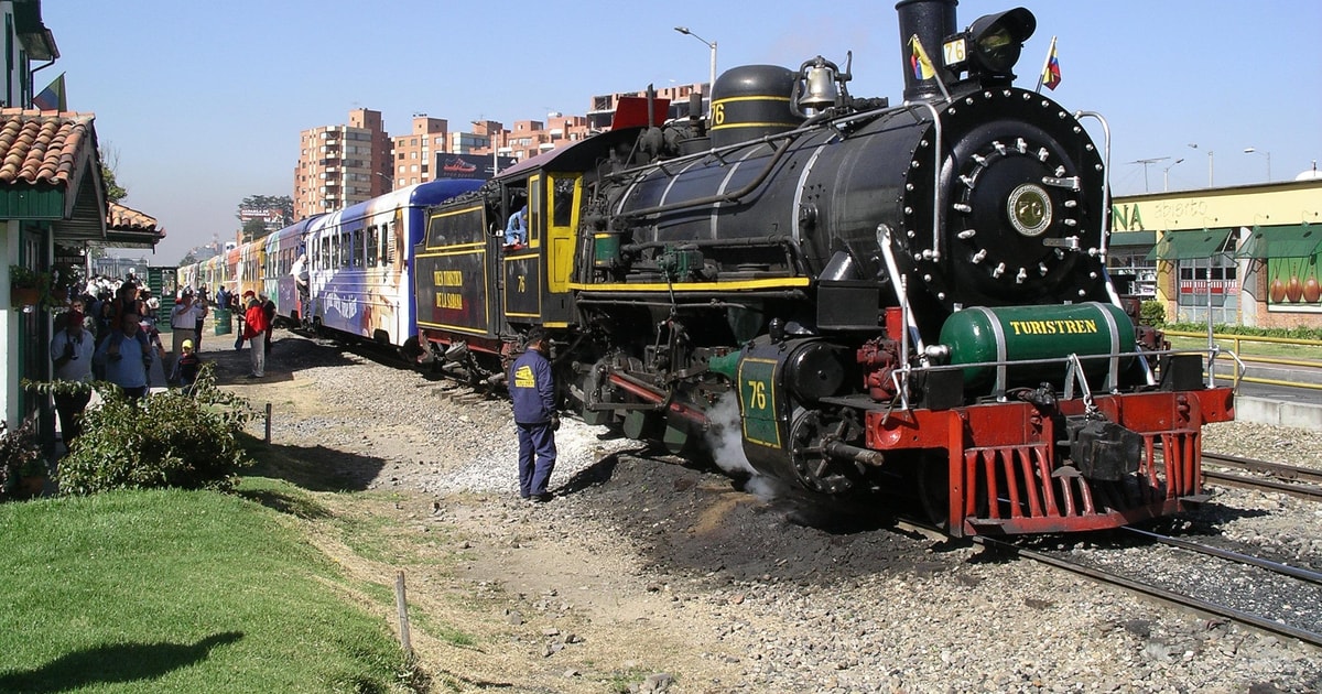 Sightseeing Tour by Train from La Sabana to Zipaquirá and Cajicá ...