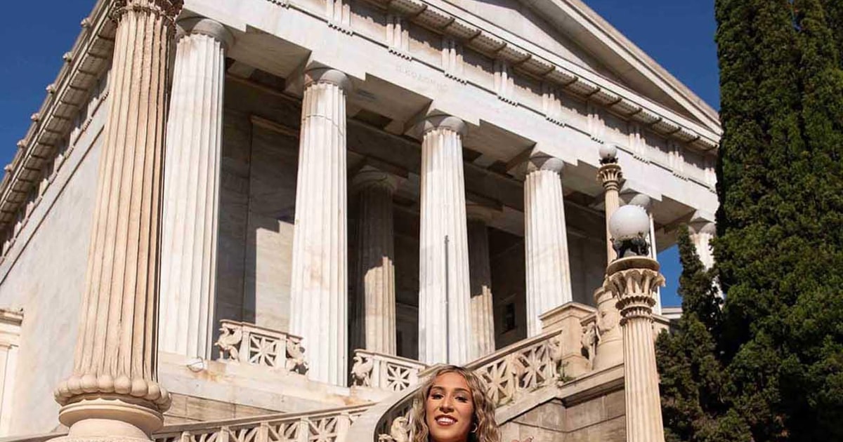 Athens: Neoclassical Photo Sessions | GetYourGuide