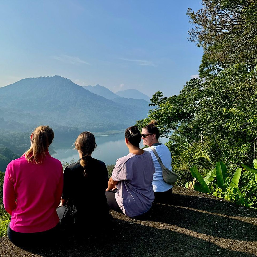 Munduk: Danu Temple, & Καταρράκτης | GetYourGuide