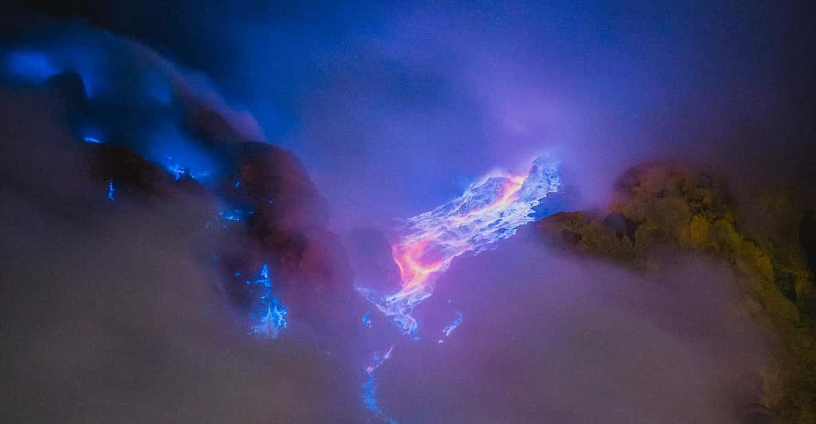 Banyuwangi/Bali: Ijen Sunrise & Blue Flame in Guided Tour: Mt Ijen ...