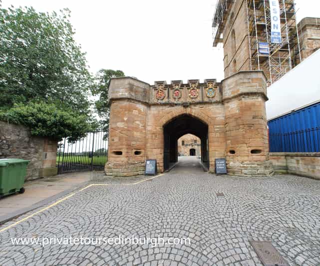 Outlander : visit four castles including Lallybroch | GetYourGuide