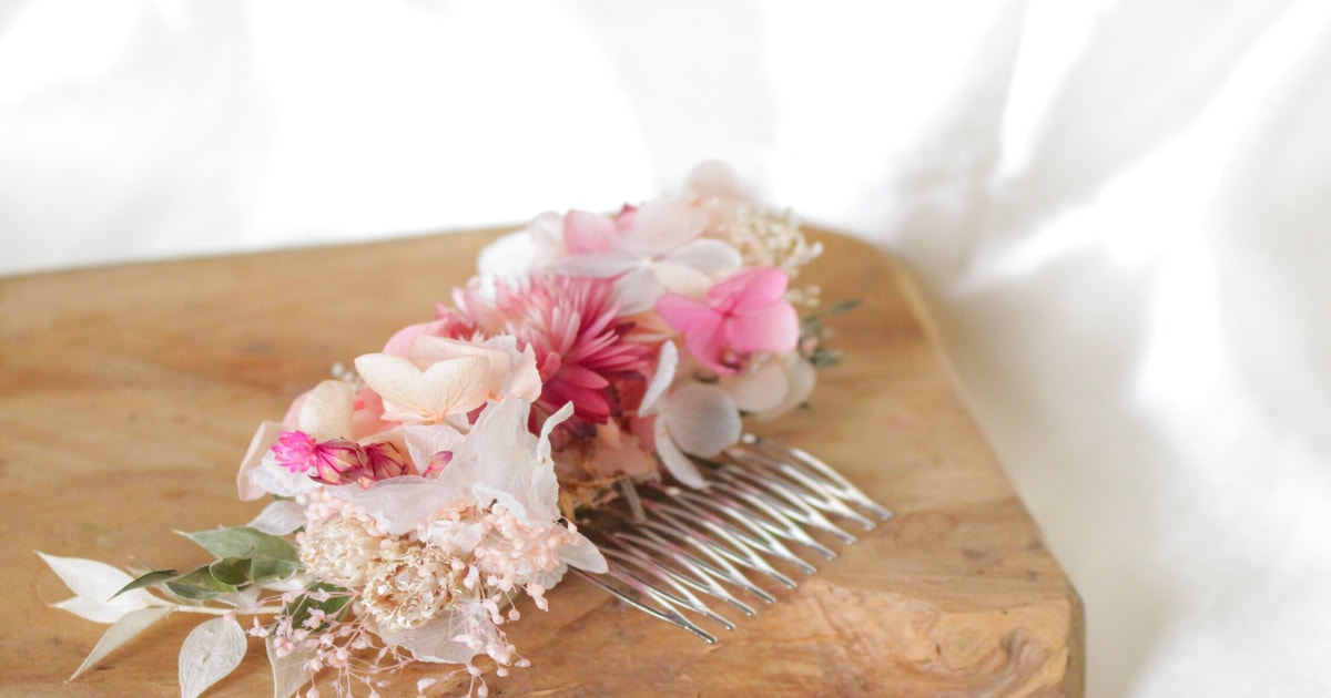 Floral Accessories Making Workshop in Paris | GetYourGuide