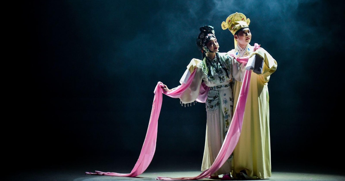 Chengdu: Sichuan Opera Show Furong Guocui & Covered Bowl Tea | GetYourGuide