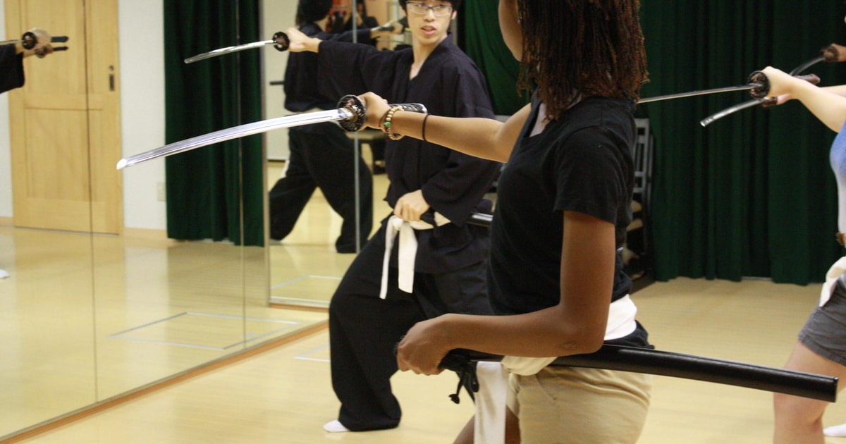 Kyoto: Samurai Sword Class by Experts in Traditional Arts | GetYourGuide