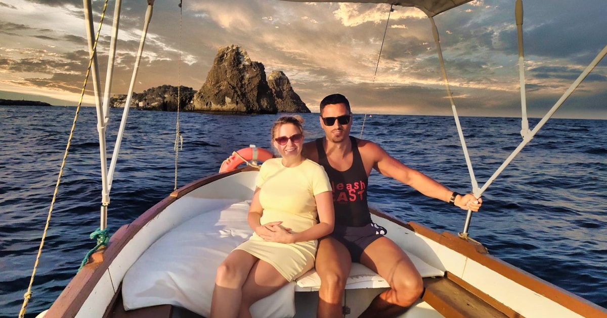 Aci Trezza tour en barco puesta de sol y cena casa de familia siciliana ...