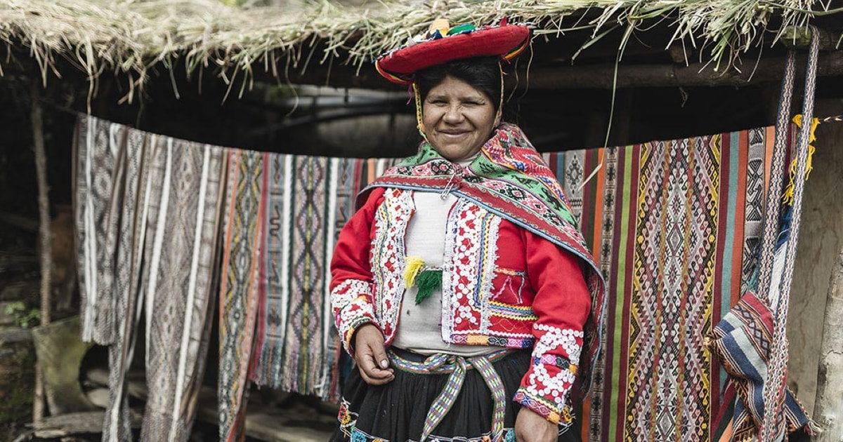 “From Cusco to Awanakancha: Encounter with Andean Camelids” | GetYourGuide
