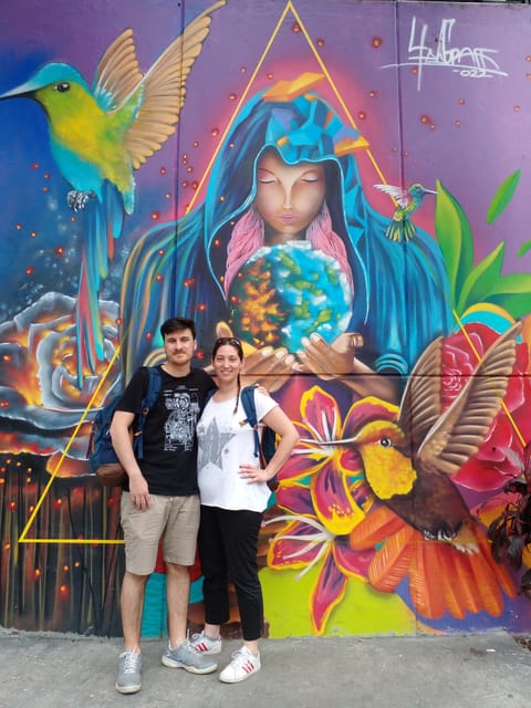 Medellín: Tour Pablo Escobar y Comuna 13 | GetYourGuide