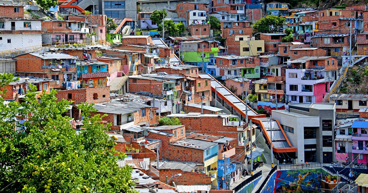 pablo, comuna 13 & kabelbaan expresstour | GetYourGuide