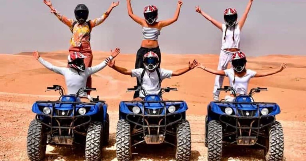 Marrakech : Agafay désert Quad fiets kamelenrit & diner show | GetYourGuide