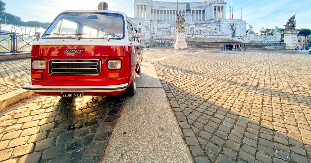 Roms højdepunkter og aperitif i en Fiat Vintage Van | GetYourGuide