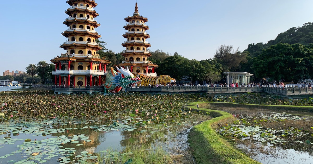 Kaohsiung: Private City Tour with Fo Guang Shan Museum | GetYourGuide