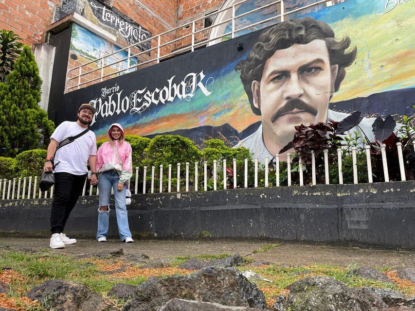 Medellín: Pablo Escobar Tour La vera storia | GetYourGuide