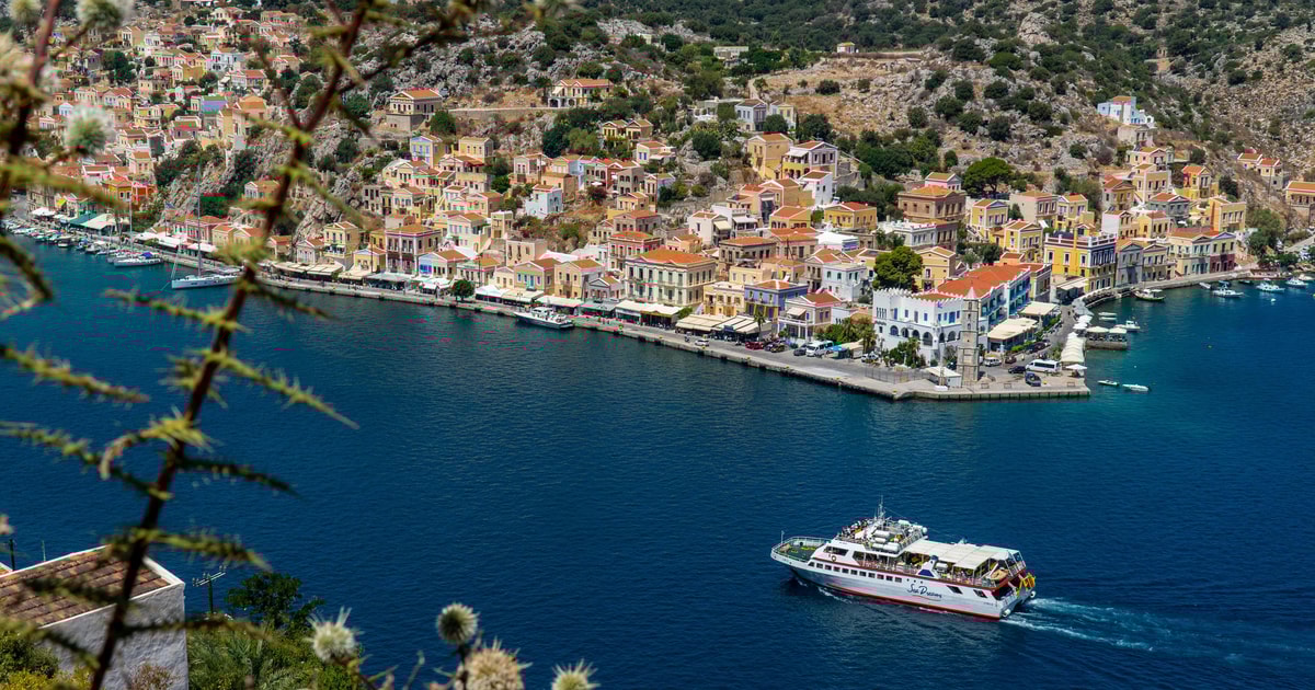 Rhodos: Boottocht naar Symi - St.George Bay - Panormitis | GetYourGuide