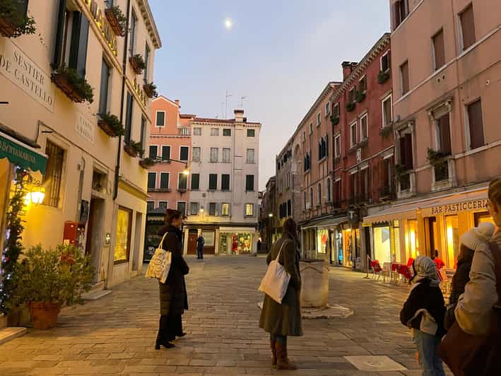 Venice: Mysterious Tales of Ghosts and Murders | GetYourGuide