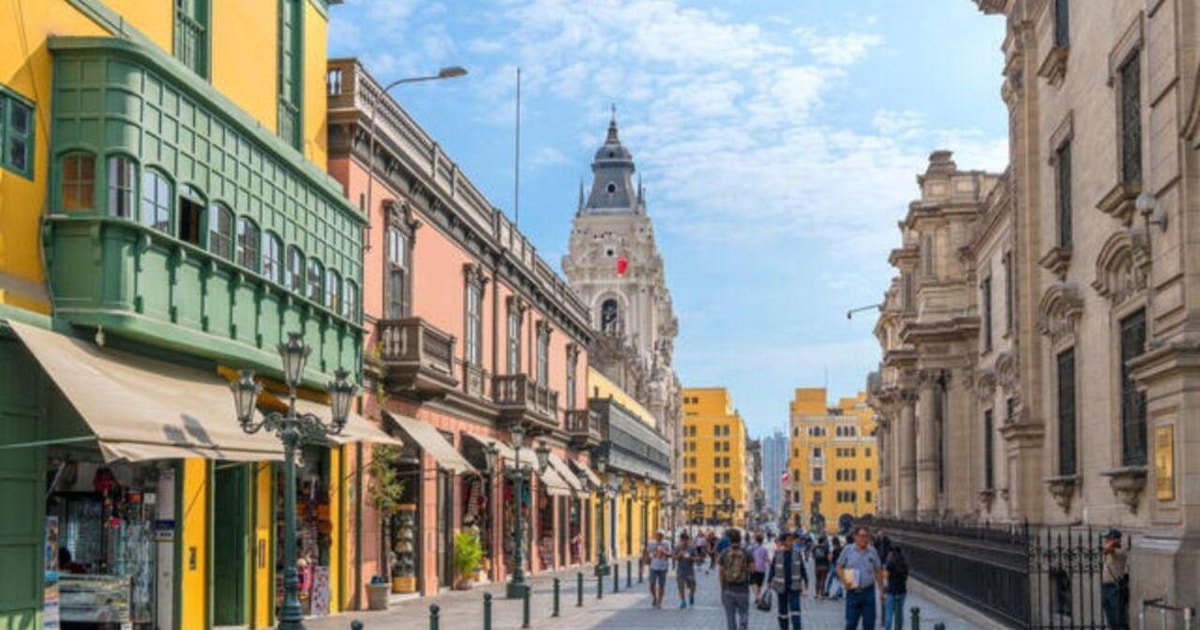 Walking tour in Spanish about History and Society of Downtown Lima ...