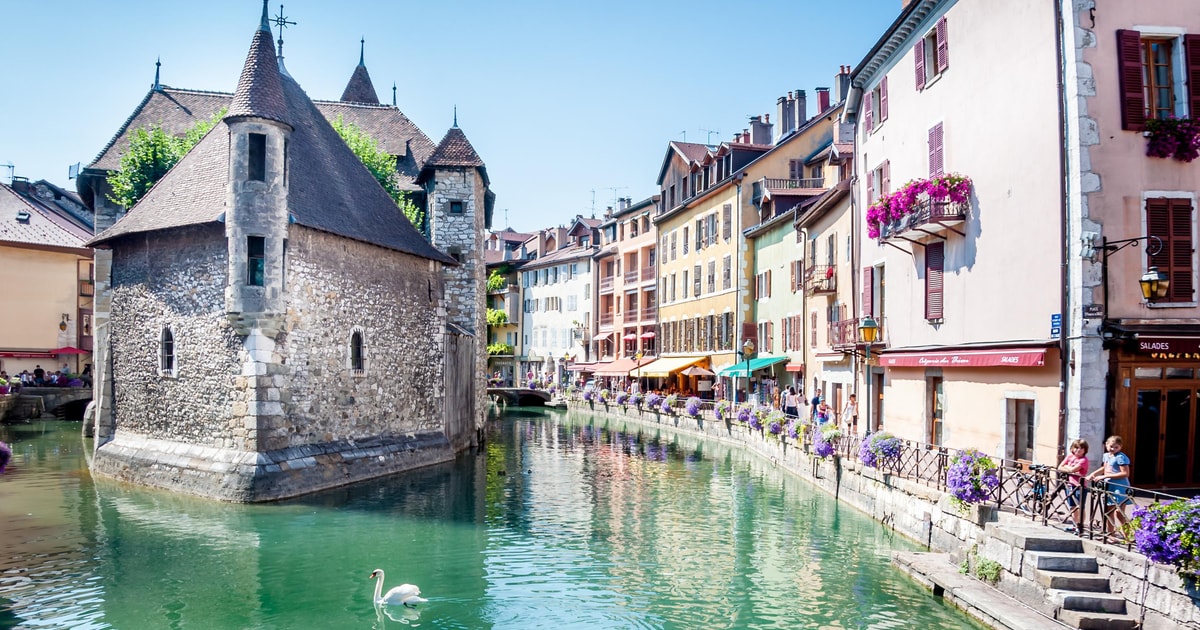 Private ganztägige Tagestour von Genf nach Lyon, Annecy und zurück ...