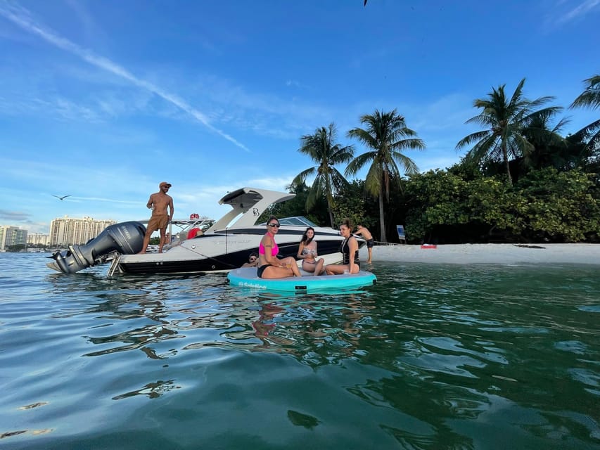 Miami Beach: Espectacular Sandbar & Skyline Tour en barco | GetYourGuide