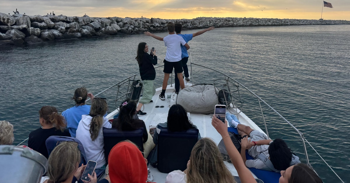 Marina del Rey: 1-Hour Boat Tour | GetYourGuide
