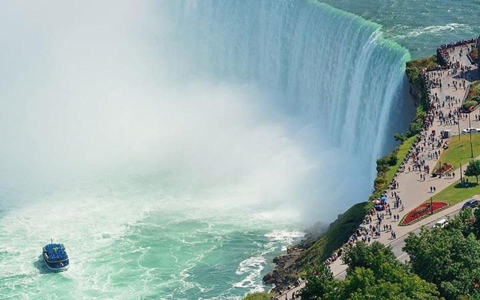Tur till Niagarafallen från Niagarafallen, Kanada | GetYourGuide