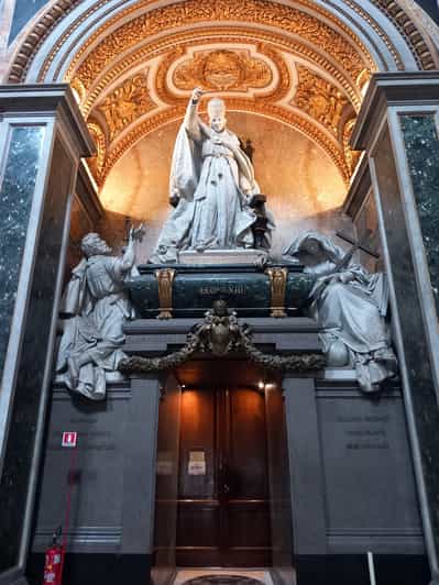 Saint John in Lateran: Basilica, Baptistery and Holy Ladder | GetYourGuide