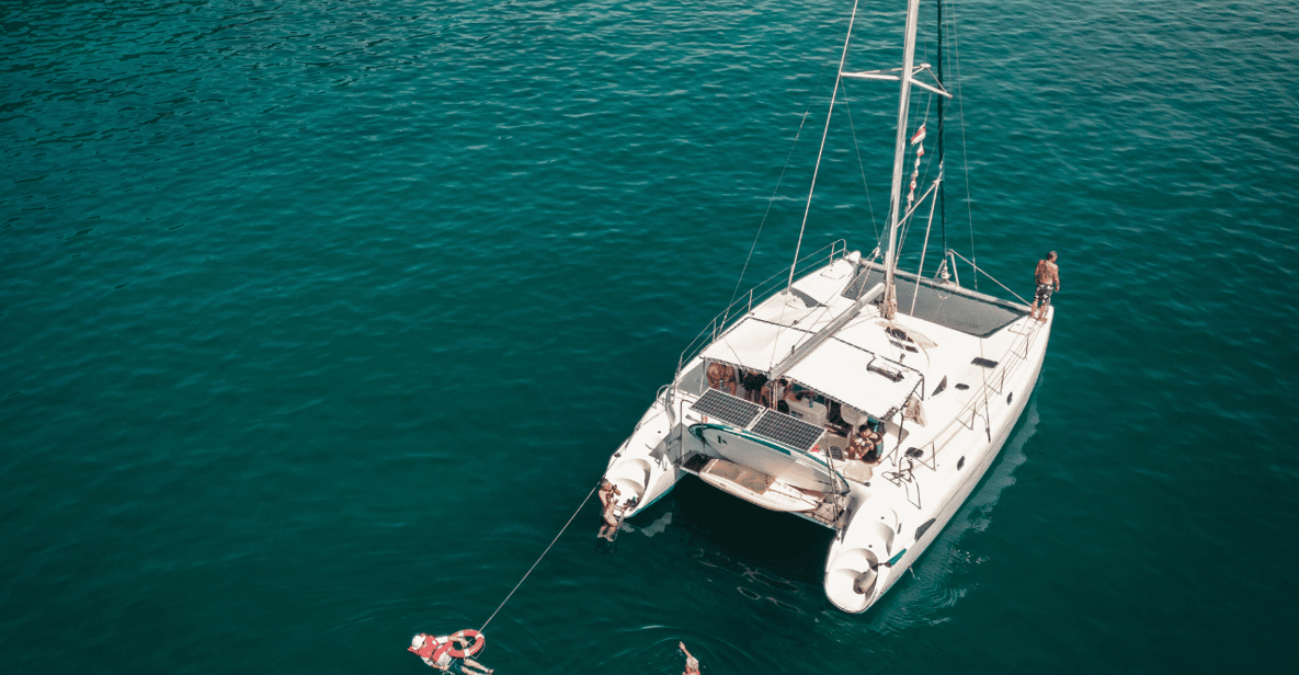 Tamarindo: Private Segeln Katamaran Tour und Schnorcheln | GetYourGuide