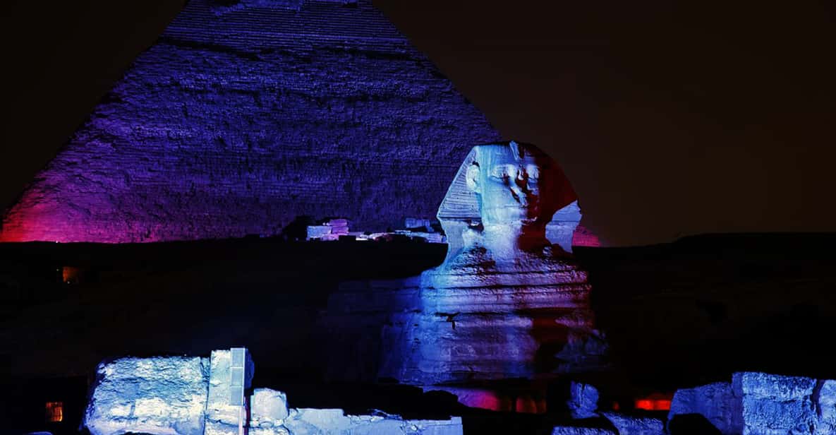 Mellemlandingstur til pyramiderne, museet, basaren og lysshowet ...