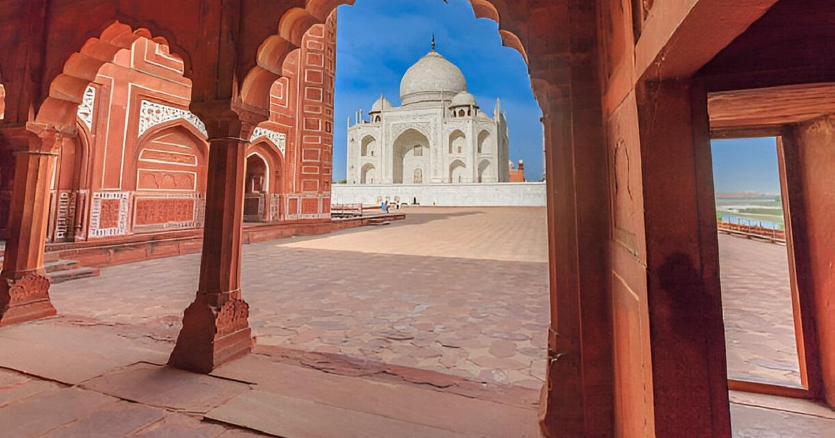 Ab Delhi: Private Tagestour zum Taj Mahal mit Fast-Track-Eintritt ...