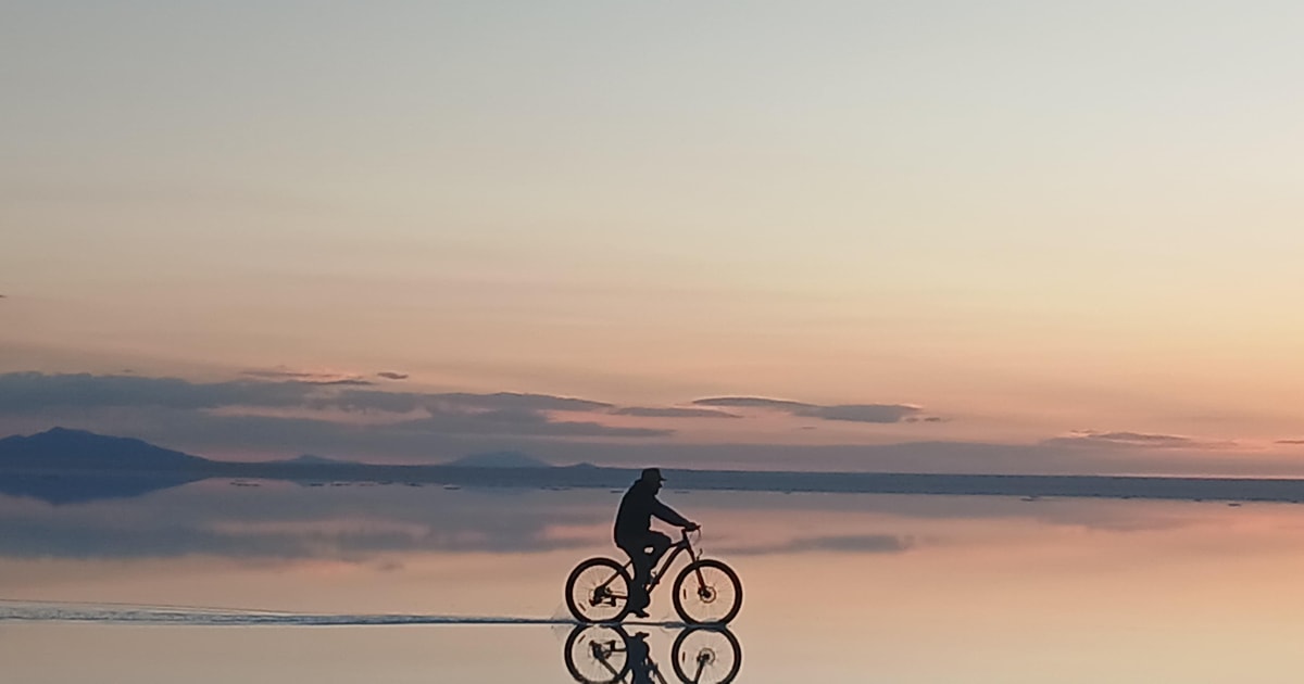 Uyuni: Guided Bicycle Tour of Uyuni Salt Flat with Lunch | GetYourGuide