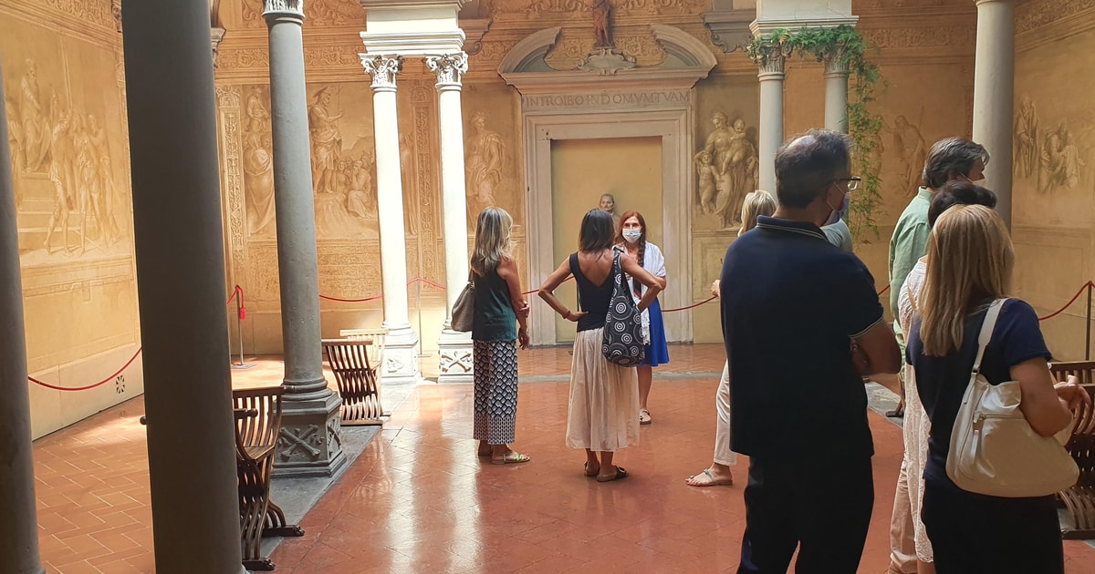 Desayuno italiano y visita al Chiostro dello Scalzo | GetYourGuide