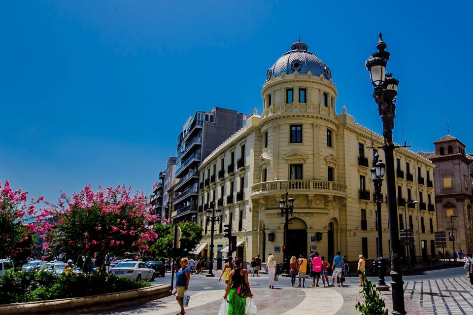 Granada: First Discovery Walk and Reading Walking Tour | GetYourGuide