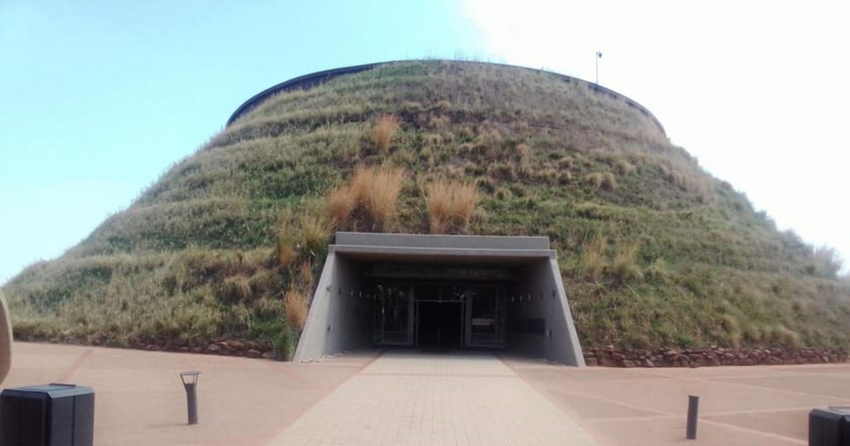 Jhb:Cradle Of Humankind, Lion Park & Lesedi Cultural Village | GetYourGuide
