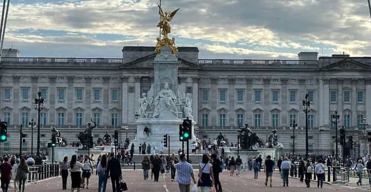 London: Buckingham Palace & Westminster Guided Walking Tour | GetYourGuide