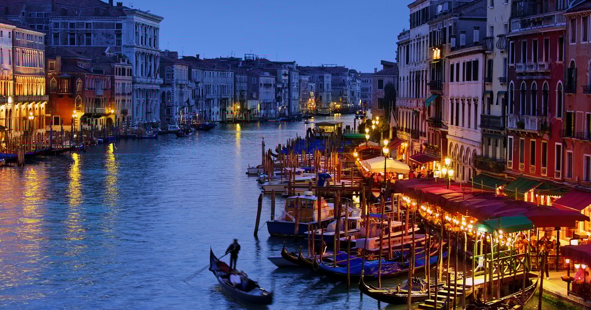 Venice: 30 Minute Private Nighttime Gondola Ride | GetYourGuide