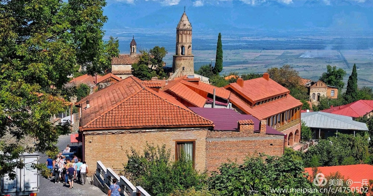 Montañas del Cáucaso-Jinvali,Ananuri,Gudauri,Kazbegi | GetYourGuide