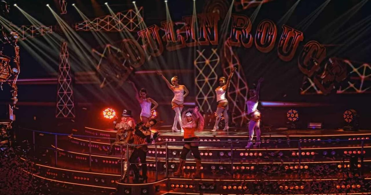 Santo Domingo: Coco Bongo Nightclub Entry Tour with Transfer | GetYourGuide