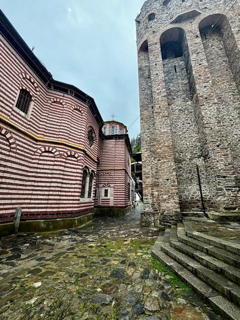 SOFÍA:Monasterio de Rila,Pirámides de Stob y Cueva de San Iván Rilski ...