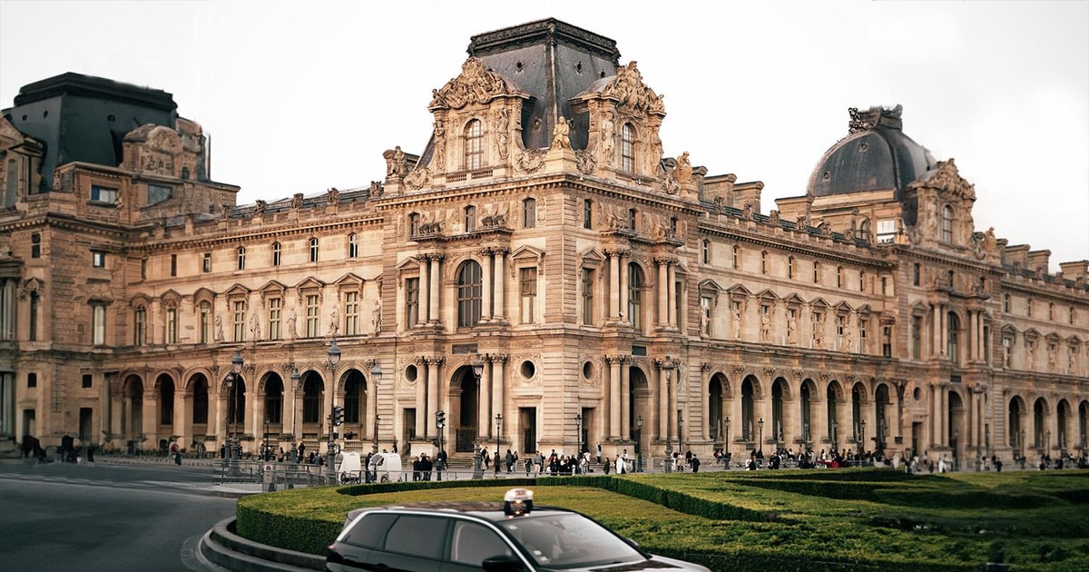 Louvre Exclusive Tour – Private Guide & Paris Hotel Pickup | GetYourGuide