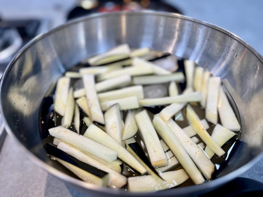 ¡Clase de Tapas! ¡Auténticas tapas y sangría españolas! | GetYourGuide