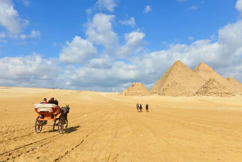 Hurghada: Cairo Day Trip with Horse Ride Along Giza Pyramids | GetYourGuide