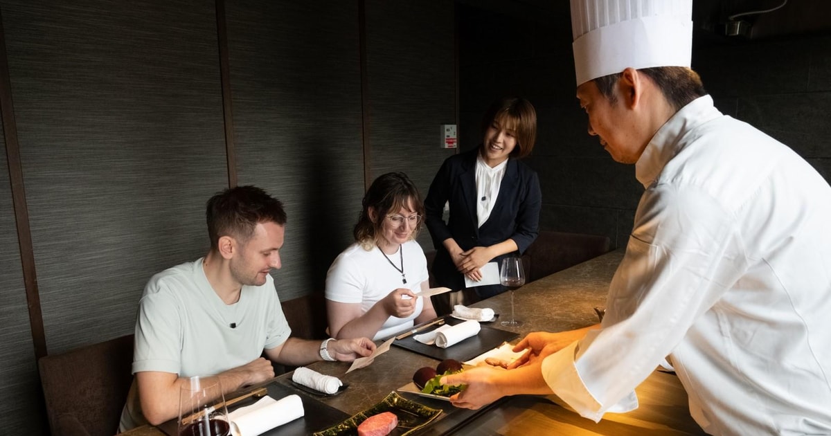 Tokyo: Ginza Omakase Omi vs. Kobe Beef med concierge | GetYourGuide