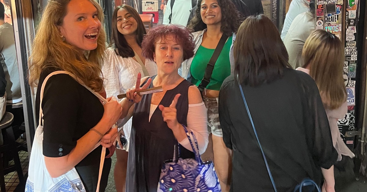Shinjuku Kabukicho and Golden Gai Walk & Eat Tour | GetYourGuide