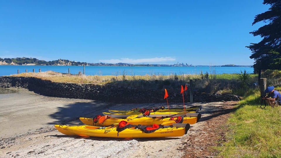 The Riverhead Tavern Kayak Tour | GetYourGuide
