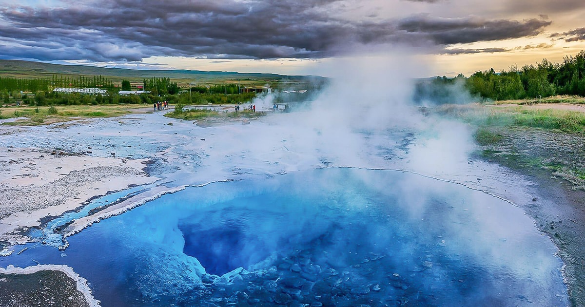 Från Reykjavik: Gyllene cirkeln dagsutflykt | GetYourGuide