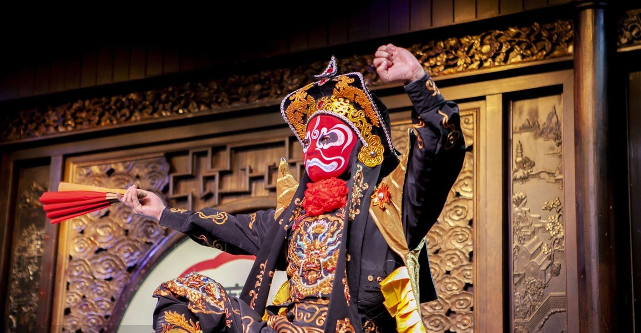 Half-day Tour of Hotpot and Sichuan Opera | Day Trip in Chengdu