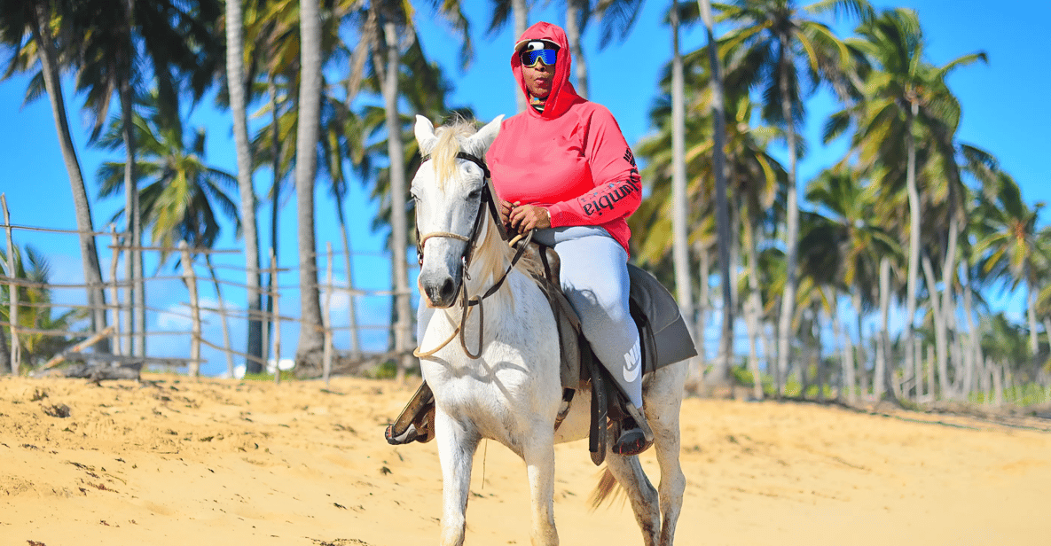 Ridning ved Macaos strand og flod med transport | GetYourGuide