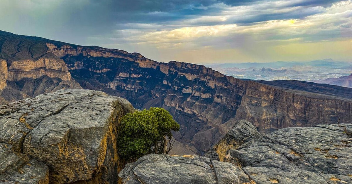 Jebel Shams Balcony Walk | GetYourGuide