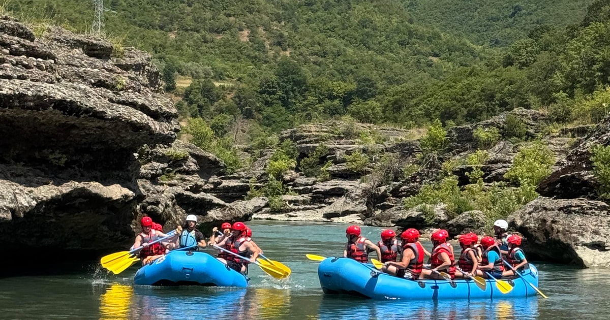 Permet: Rafting auf dem Fluss Vjosa mit Klippenspringen | GetYourGuide
