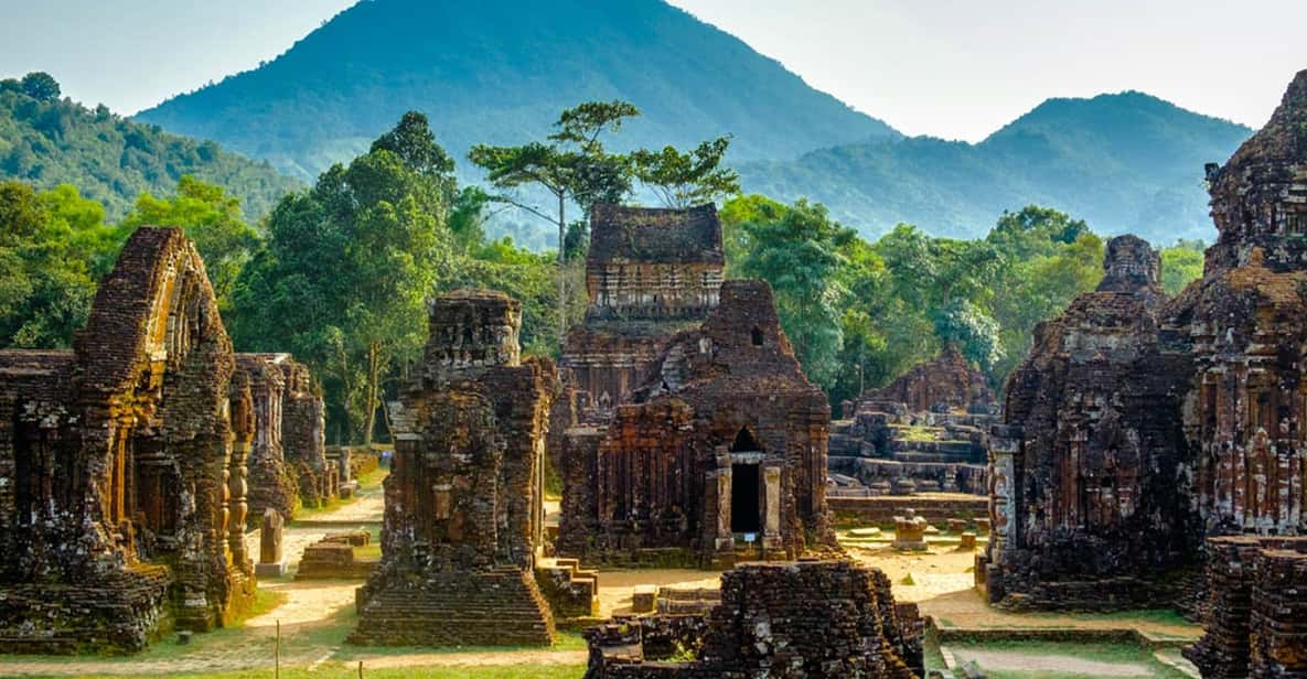 Hoi An :Soukromým autem do Hue přes průsmyk HaiVan a svatyni MySon ...