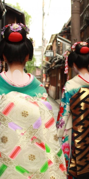 Kyoto: Gion Geisha District Walking Tour at Night | GetYourGuide