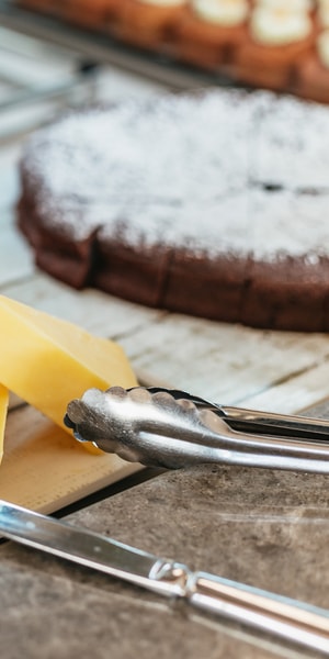 Sydney: Unlimited Skyfeast at Sydney Tower | GetYourGuide